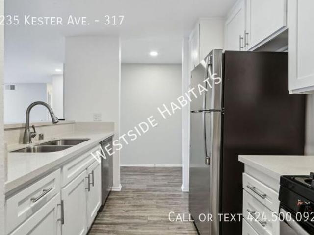2 Br, 2 bath, Condo 5235 Kester Ave