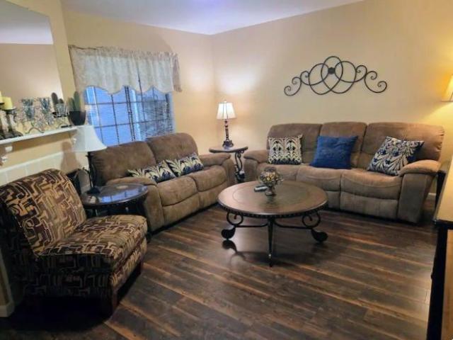 2 Br, 2 bath, Condo 5230 E Brown Rd