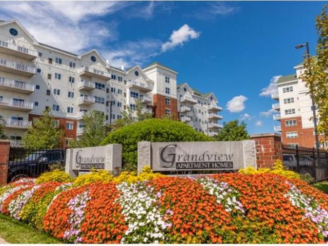 2 Br, 2 bath, Condo 525 Pawtucket Boulevard