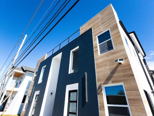 2 Br, 2 bath, Condo 527 North Garden Avenue