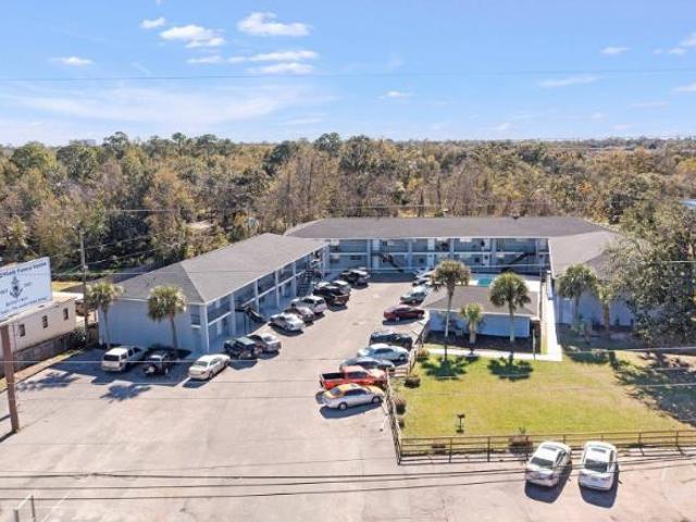 2 Br, 2 bath, Condo 529 East Pass Road