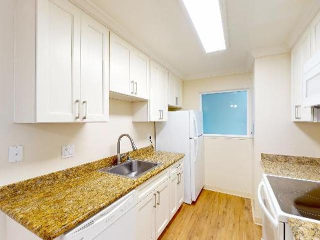 2 Br, 2 bath, Condo 531 Alameda Del Prado