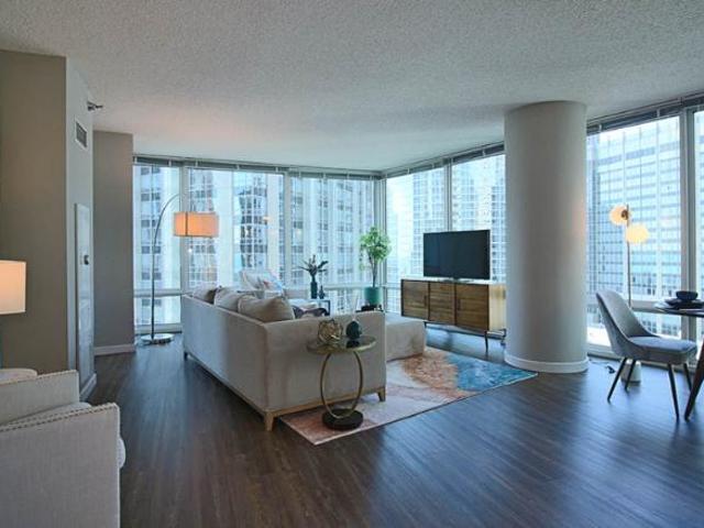 2 Br, 2 bath, Condo 539 North Mcclurg Court