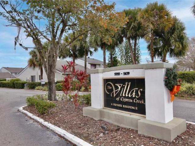 2 Br, 2 bath, Condo 5429 Vineland Rd