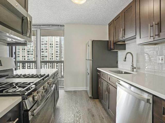 2 Br, 2 bath, Condo 542 N State
