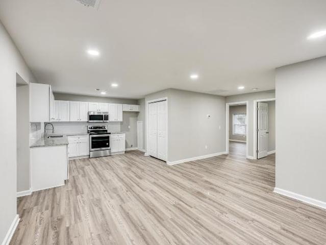 2 Br, 2 bath, Condo 5494 Saddle Club Rd