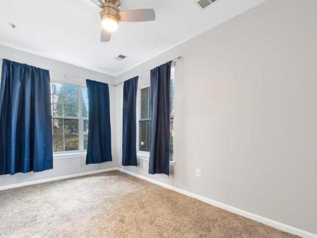 2 Br, 2 bath, Condo 5529 Lanier Avenue