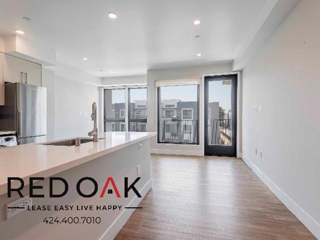 2 Br, 2 bath, Condo 5550 1/2 Bonner Ave