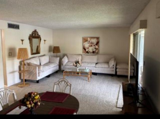 2 Br, 2 bath, Condo 557 Midway Drive