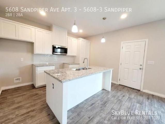 2 Br, 2 bath, Condo 5608 Sandpiper Ave