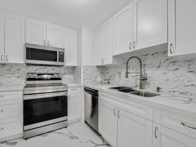 2 Br, 2 bath, Condo 5600 N Flagler Drive