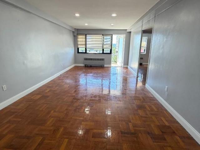 2 Br, 2 bath, Condo 56 S Munn Ave