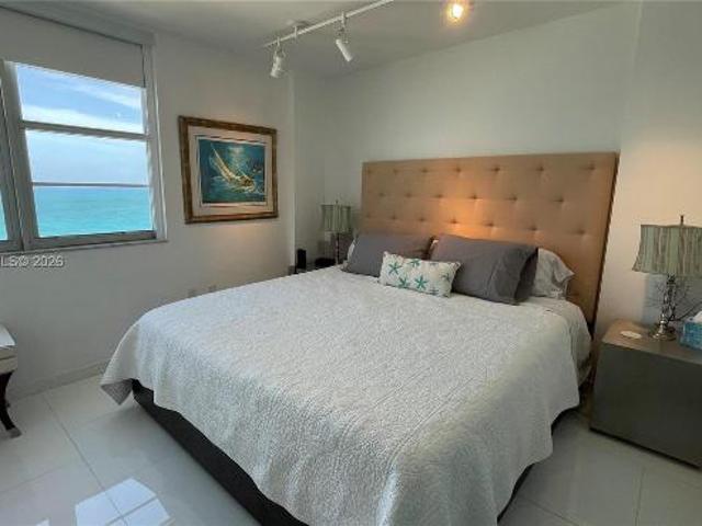 2 Br, 2 bath, Condo 5701 Collins Ave