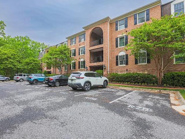 2 Br, 2 bath, Condo 5715 Brewer House Cir