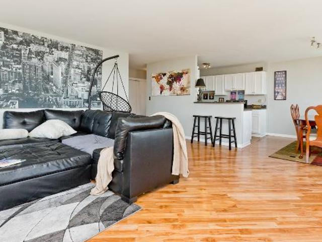 2 Br, 2 bath, Condo 5757 N Sheridan