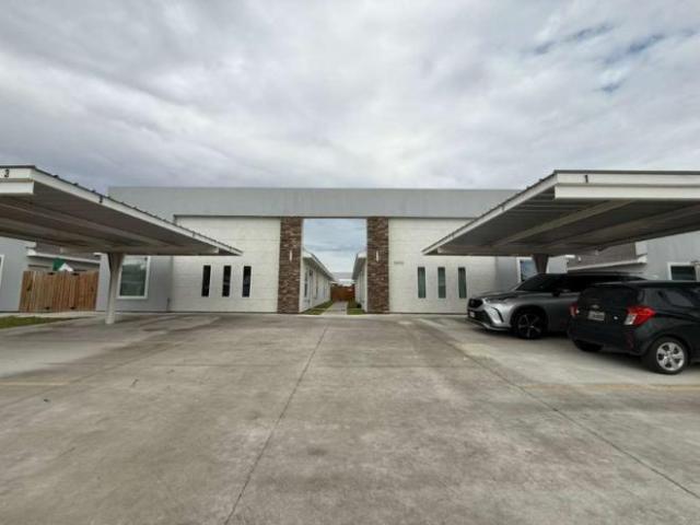 2 Br, 2 bath, Condo 5808 Northwestern Ave