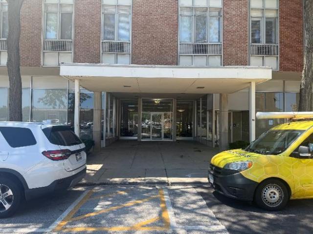 2 Br, 2 bath, Condo 580 N Bank Ln