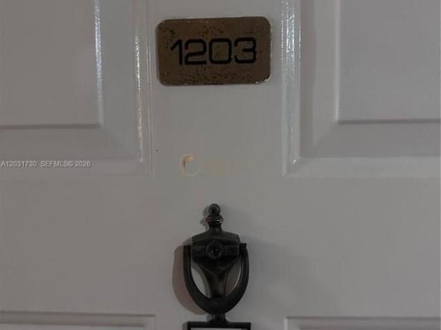2 Br, 2 bath, Condo 5880 W Collins Ave