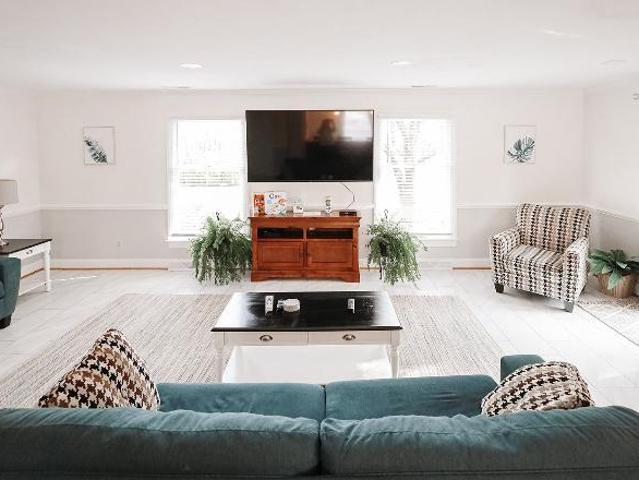 2 Br, 2 bath, Condo 589 Moore Road