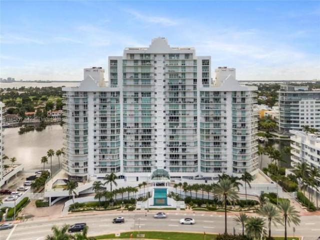 2 Br, 2 bath, Condo 5900 Collins Ave