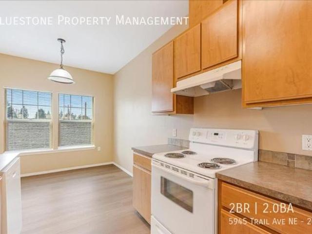 2 Br, 2 bath, Condo 5945 Trail Ave NE