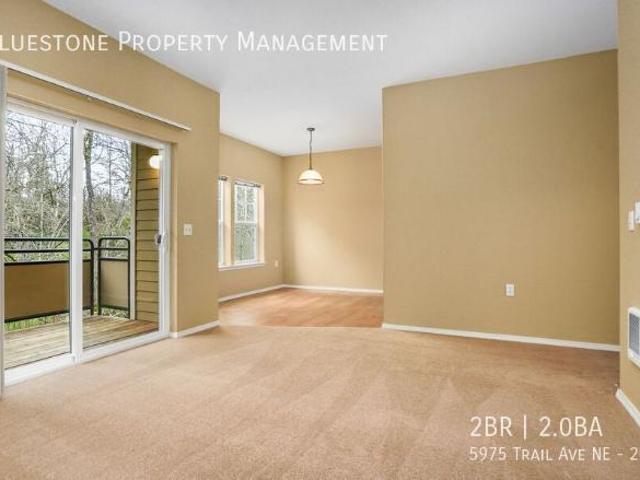 2 Br, 2 bath, Condo 5975 Trail Ave NE