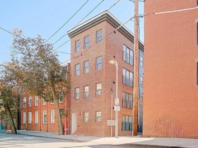 2 Br, 2 bath, Condo 59 Gove St