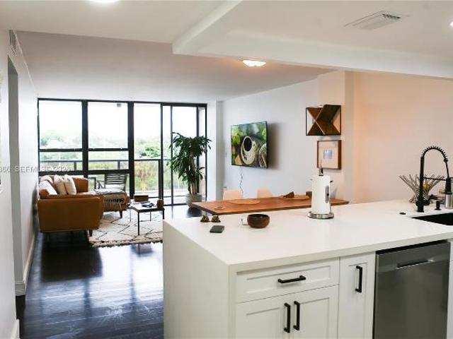 2 Br, 2 bath, Condo 600 NE 36th St