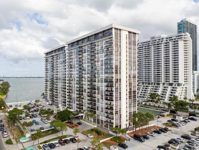 2 Br, 2 bath, Condo 600 NE 36th St