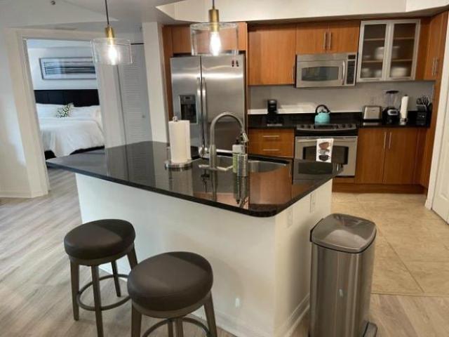 2 Br, 2 bath, Condo 600 S Dixie Highway