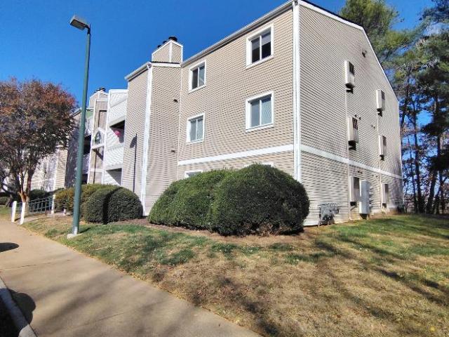 2 Br, 2 bath, Condo 600 Reuens Rd