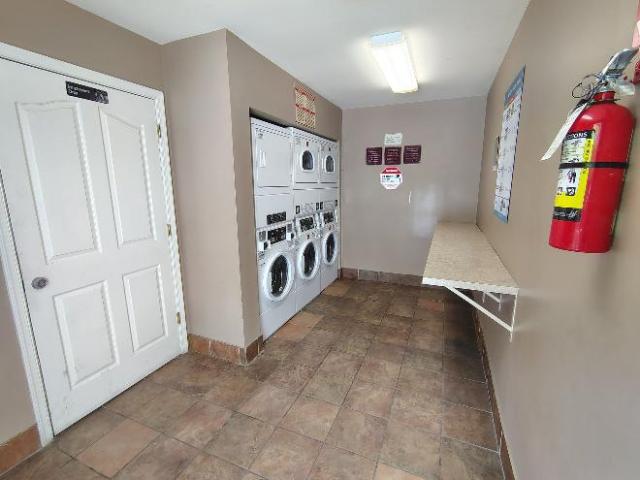 2 Br, 2 bath, Condo 600 Reusens Rd