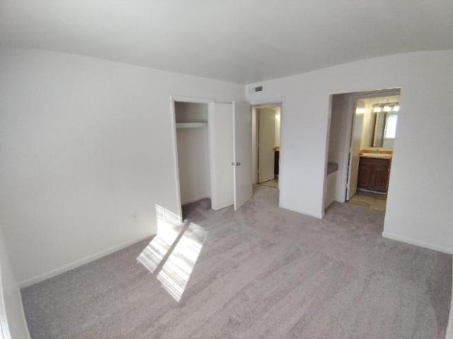 2 Br, 2 bath, Condo 600 Reusens Road