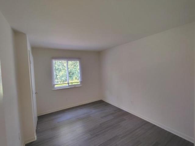 2 Br, 2 bath, Condo 600 Reusens Road