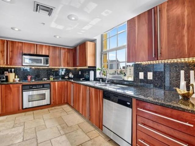2 Br, 2 bath, Condo 610 Clematis Street