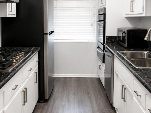 2 Br, 2 bath, Condo 6131 Coldwater Canyon Ave