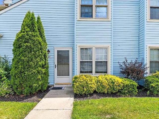 2 Br, 2 bath, Condo 617 Covington Ct