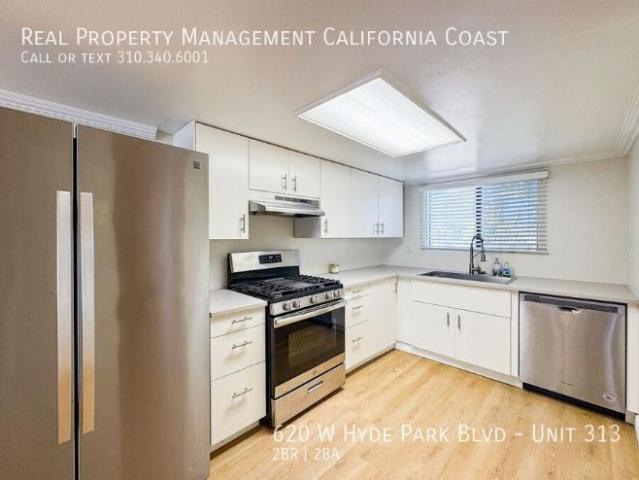 2 Br, 2 bath, Condo 620 W Hyde Park Blvd