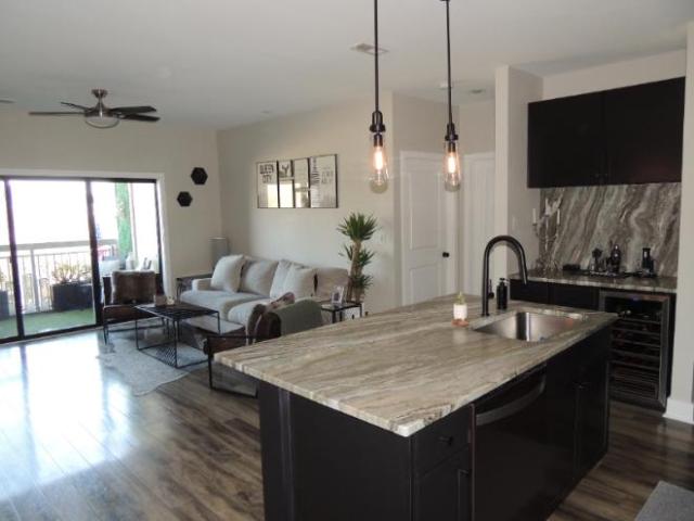 2 Br, 2 bath, Condo 630 Calvert St