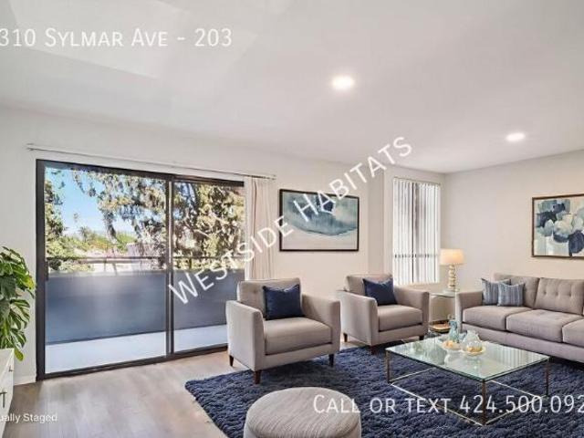 2 Br, 2 bath, Condo 6310 Sylmar Ave