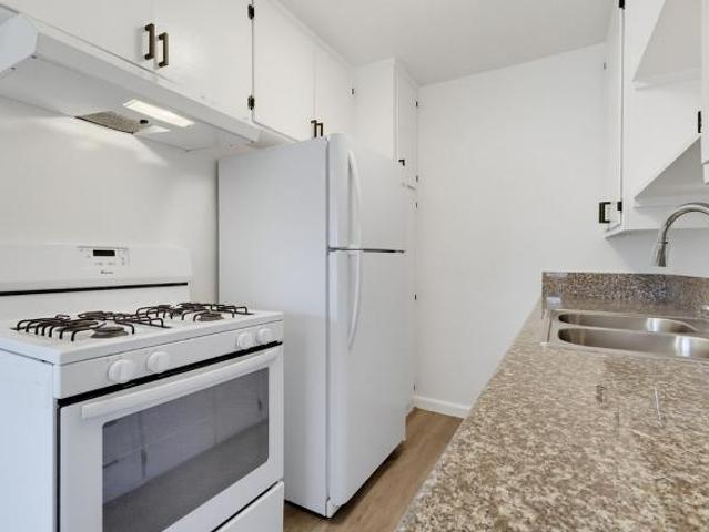 2 Br, 2 bath, Condo 6407 10th Ave