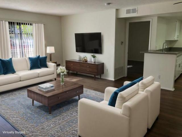 2 Br, 2 bath, Condo 6400 Kraft Ave