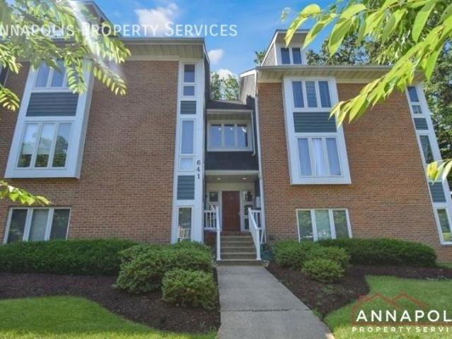 2 Br, 2 bath, Condo 641 Oakland Hills Court