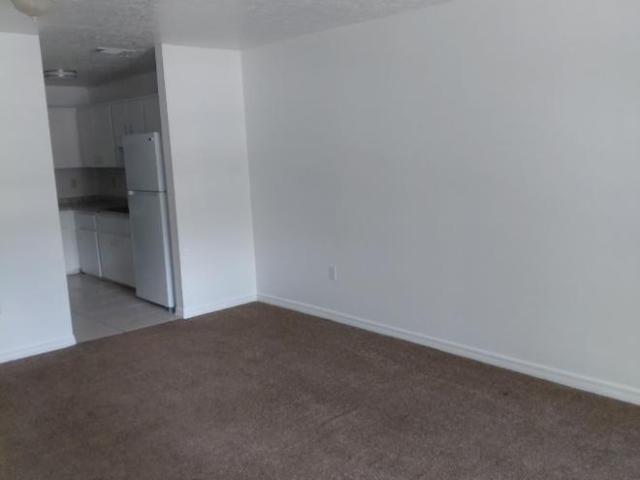 2 Br, 2 bath, Condo 6436 Pennsylvania Ave