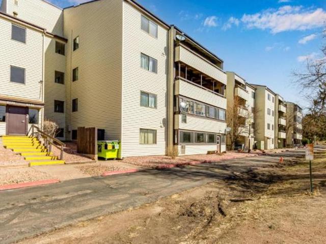 2 Br, 2 bath, Condo 6520 Delmonico Dr