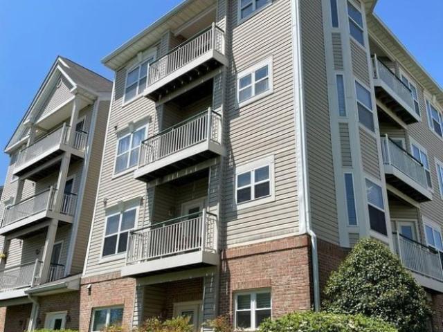 2 Br, 2 bath, Condo 6579 Grange Ln