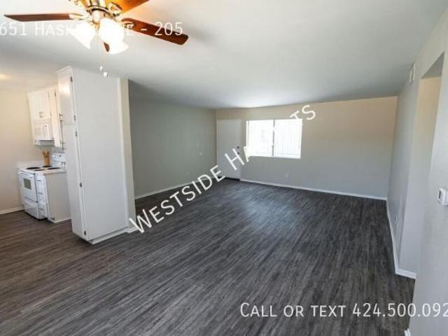 2 Br, 2 bath, Condo 6651 Haskell Ave