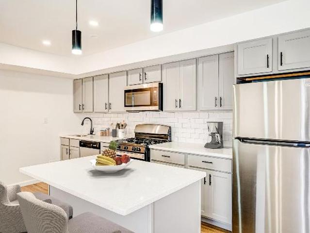 2 Br, 2 bath, Condo 6709 Havenoak Rd