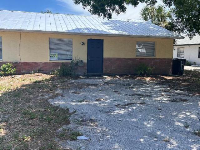 2 Br, 2 bath, Condo 6711 45th Ave West