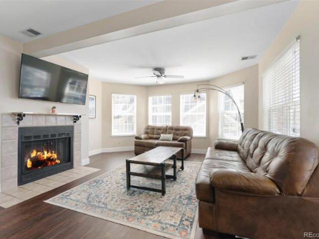2 Br, 2 bath, Condo 6755 S Ivy St